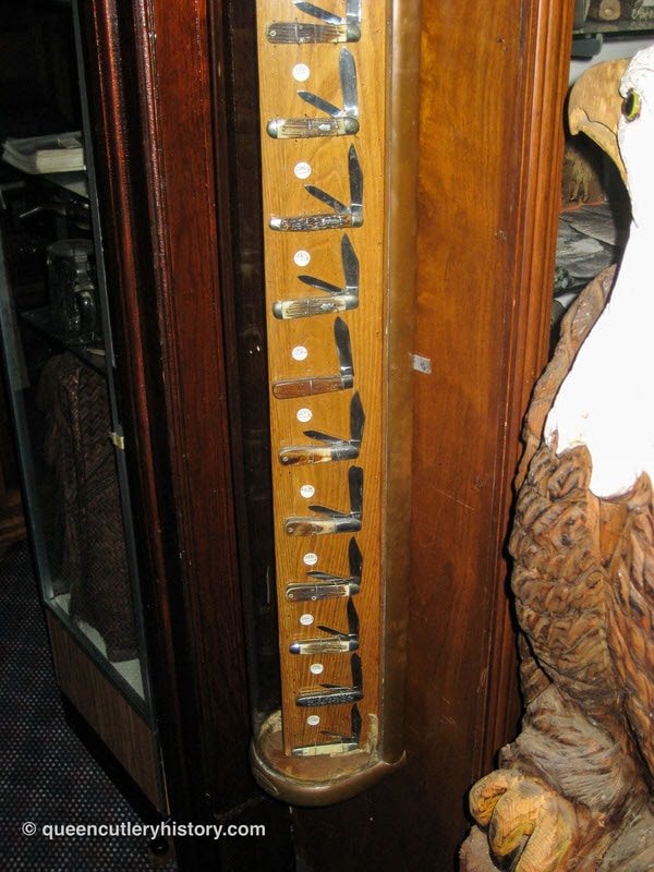 Queen Cutlery History - Complete guide to Queen Cutlery knives and history